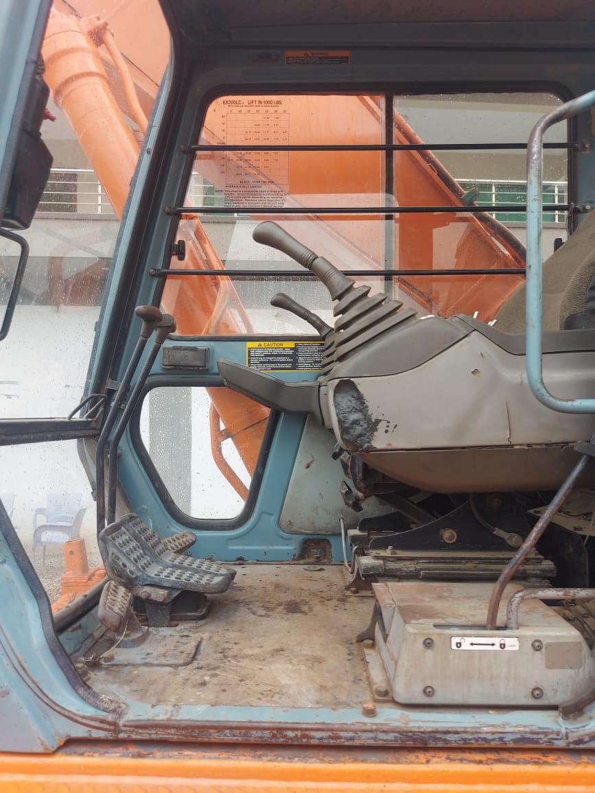 HITACHI EX300LC – Real Impex – Excavator Backhoe Loaders Compactors ...